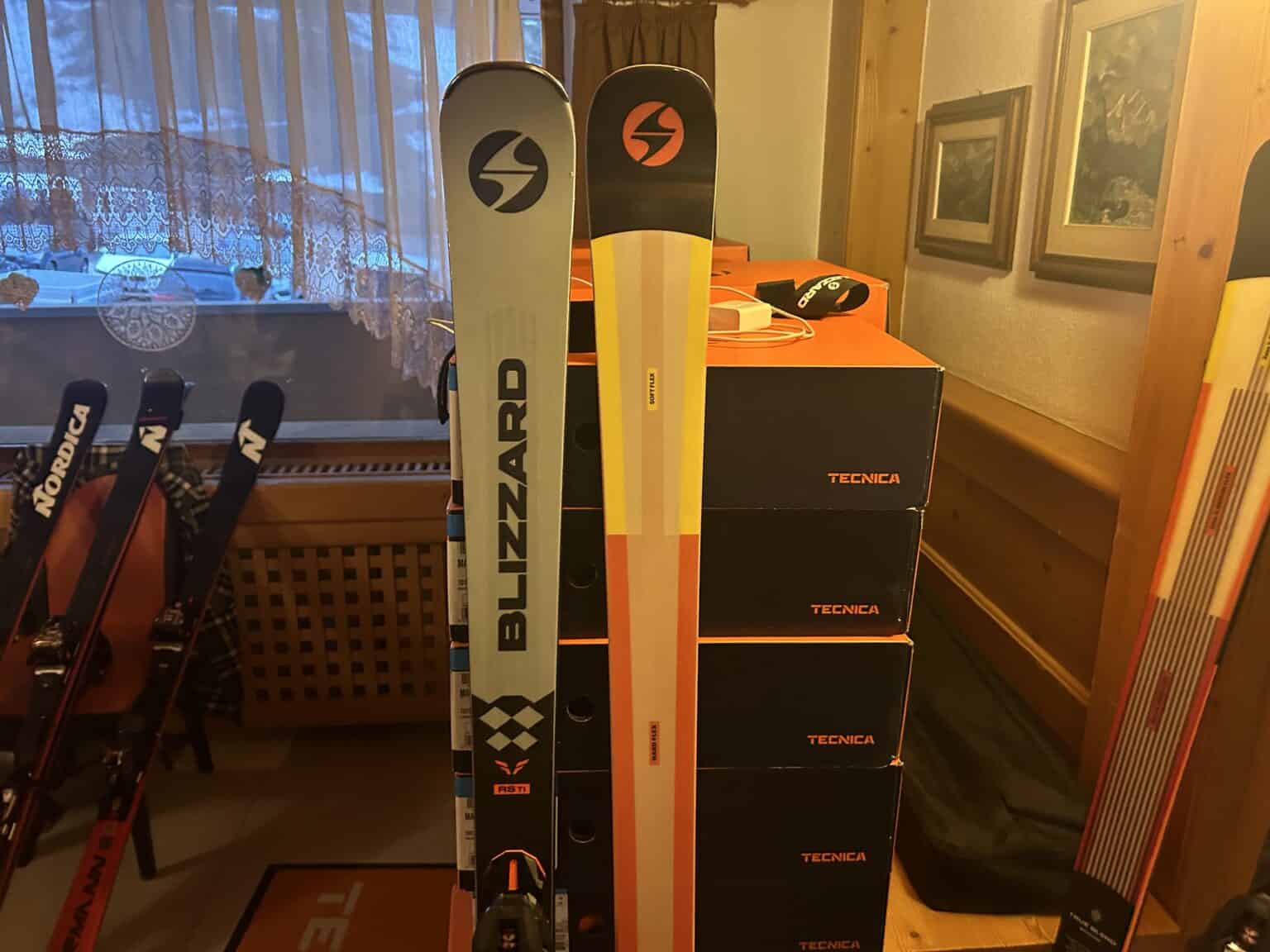 Blizzard Firebird RS Ti | sci da pista 2025